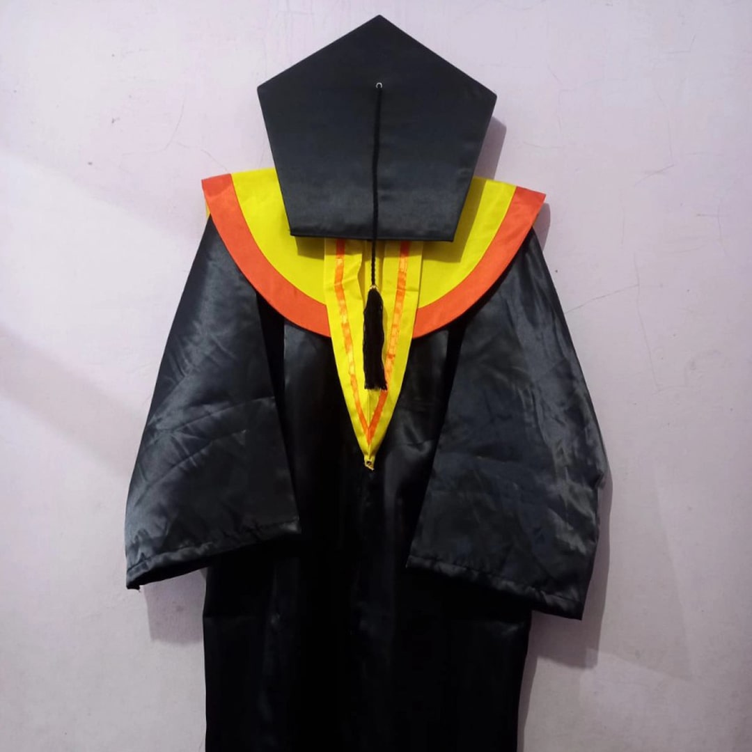 Konveksi Toga Wisuda Terbaik Surabaya - Lunar Garment